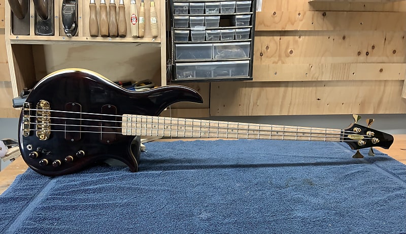 St. Germaine Guitars Condor 4 String Bass 2023 Natural | Reverb Malta