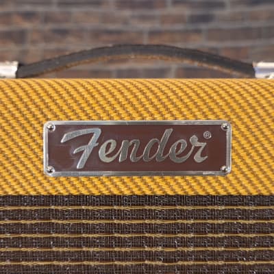 Fender Pro Junior IV 15-Watt 1x10" Guitar Combo Tweed | Reverb