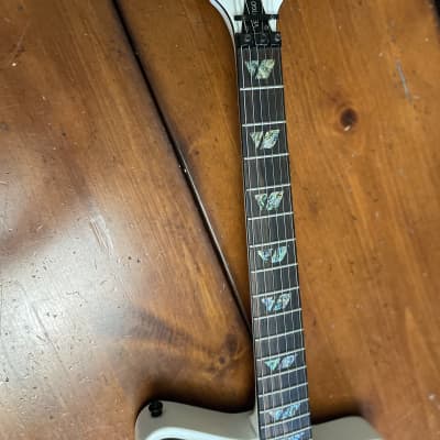 Fernandes Vertigo elite sustainer White | Reverb