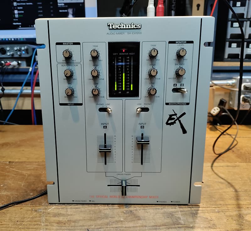 Technics SH-EX1200 World DJ Championship Mixer DJ Mixer EQ | Reverb