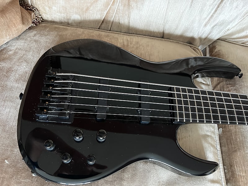 Carvin (Kiesel) LB76 Six String Bass & case - amazing bass! | Reverb