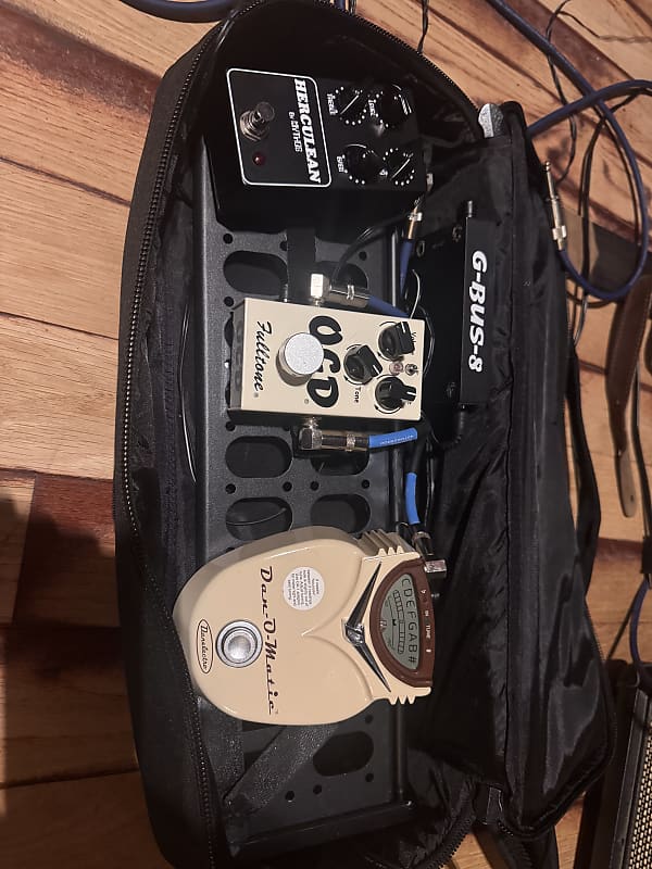 Livewire PB200 Compact Pedalboard w/ Bag x4870 (USED) | Reverb