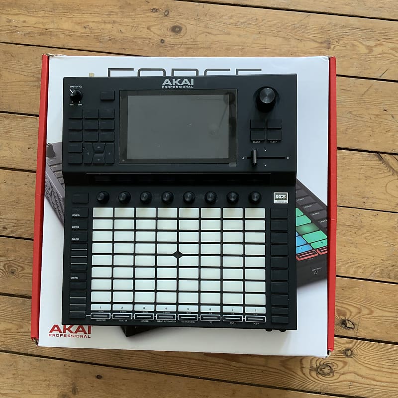 MPC Akai FORCE | Reverb