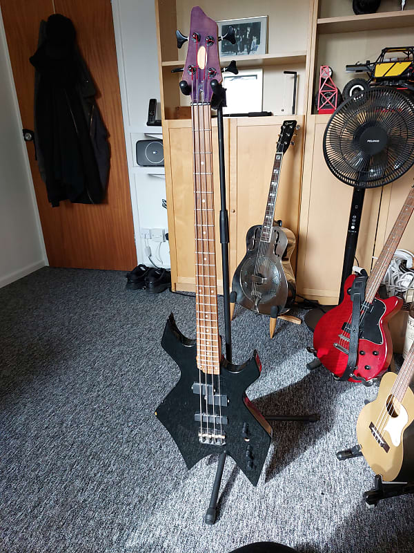Warlock style bass with free stand | Reverb