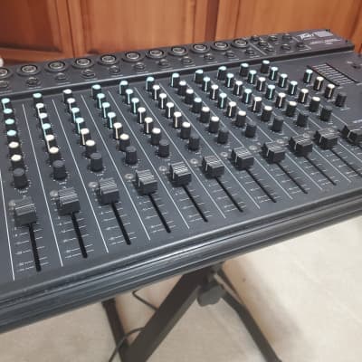 Peavey Unity Series 1000 16 Channel Mixer | Reverb