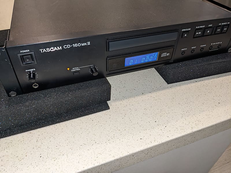 Tascam CD-160 MKII 2007 - rackmount CD player with Pitch | Reverb