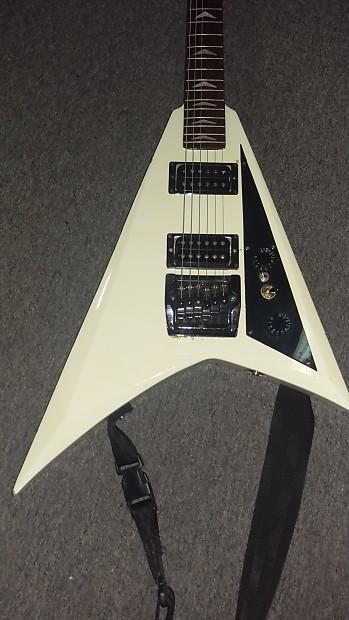 Guild Burnside The Lance By Guild Mid 80's Aged White | Reverb