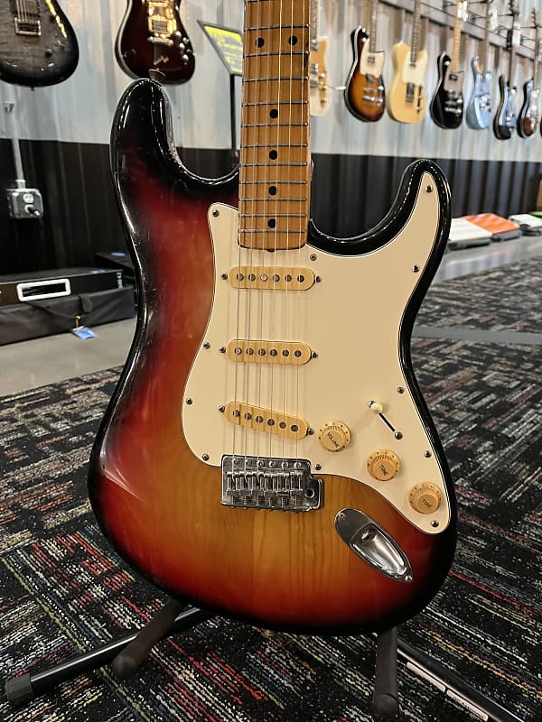 Used JooDee Electric Custom MIJ 3 tone w/bag | Reverb