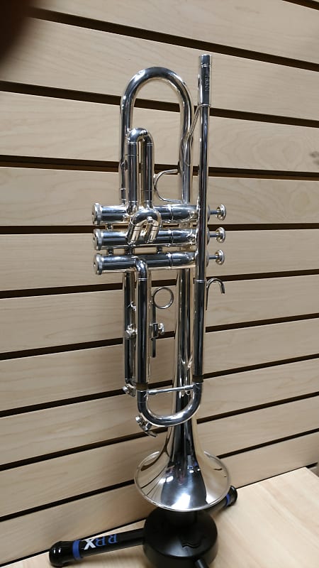 Bach TR301 Student Trumpet Silver | Reverb