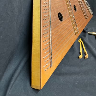 Dusty Strings D10 12/11 Hammered Dulcimer w/case (used) | Reverb