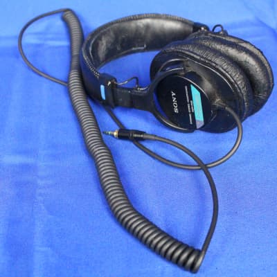 Sony MDR-7506 Closed-Back Professional Headphones Bundle with | Reverb