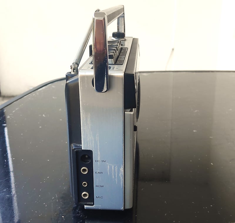 Sanyo M1700H 1980's Mini Boombox | Reverb