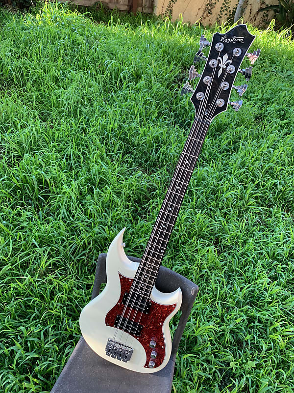 Hagstrom HB8 Short Scale 8-String Bass Gloss white | Reverb UK