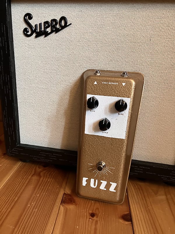 Wolf Devices / Fuzz / Hammertone Gold Aged (Fuzz Face) | Reverb