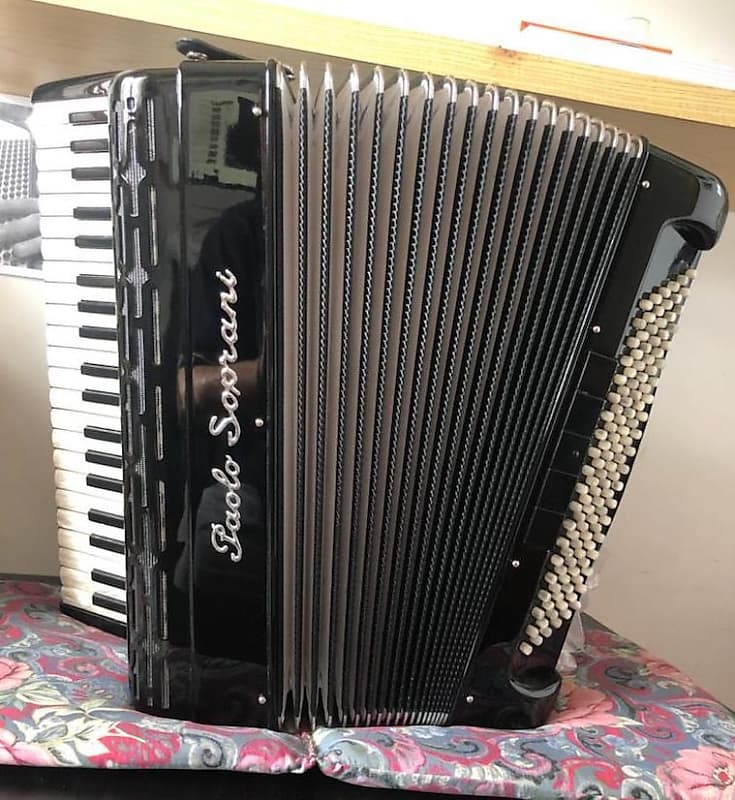 Fisarmonica Paolo Soprani Professionale 120 Bassi | Reverb