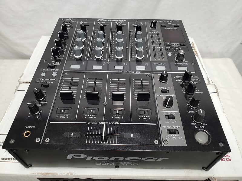 PIONEER DJM-700 PROFESSIONAL 4 CHANNEL MIDRANGE DIGITAL DJ | Reverb