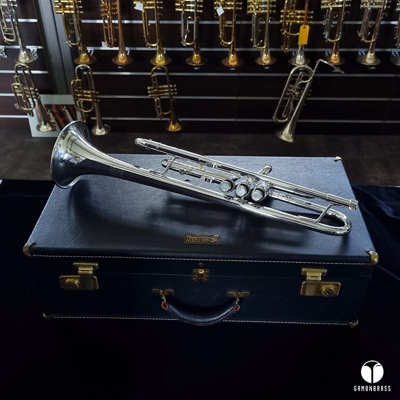 Beautiful Getzen Eterna Severinsen trumpet case mouthpiece | Reverb
