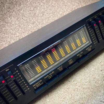 TEAC - EQA-22 - Graphic Equalizer - Stereo 10-Band with | Reverb