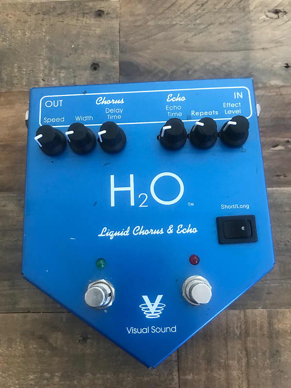 Visual Sound H2O V1 Chorus and Echo 2000 ? Blue | Reverb