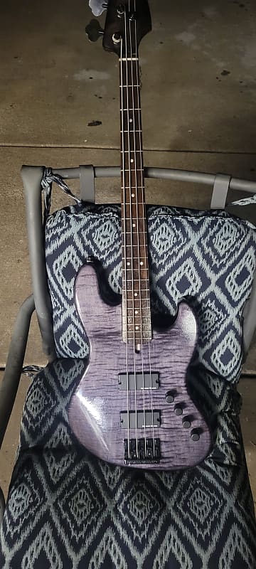 Squire/Warmoth medium scale JBass custom | Reverb