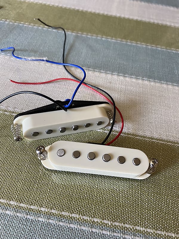 Squier Paranormal Cyclone Neck and Middle Pickups Alnico | Reverb