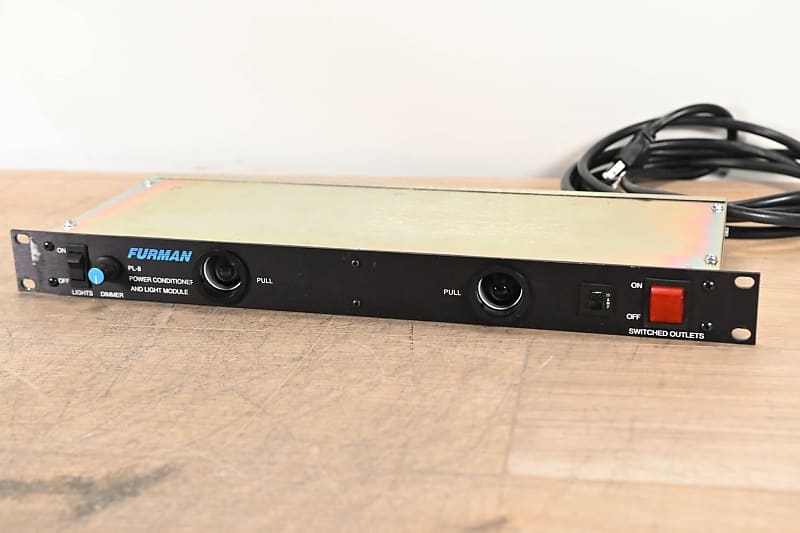 Furman PL-8 120V 15A Power Conditioner with Lights | Reverb Canada