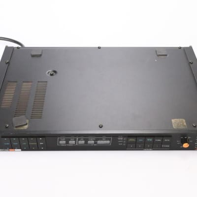 Roland SDE-3000A Digital Delay Rack Effect Signal Processor | Reverb