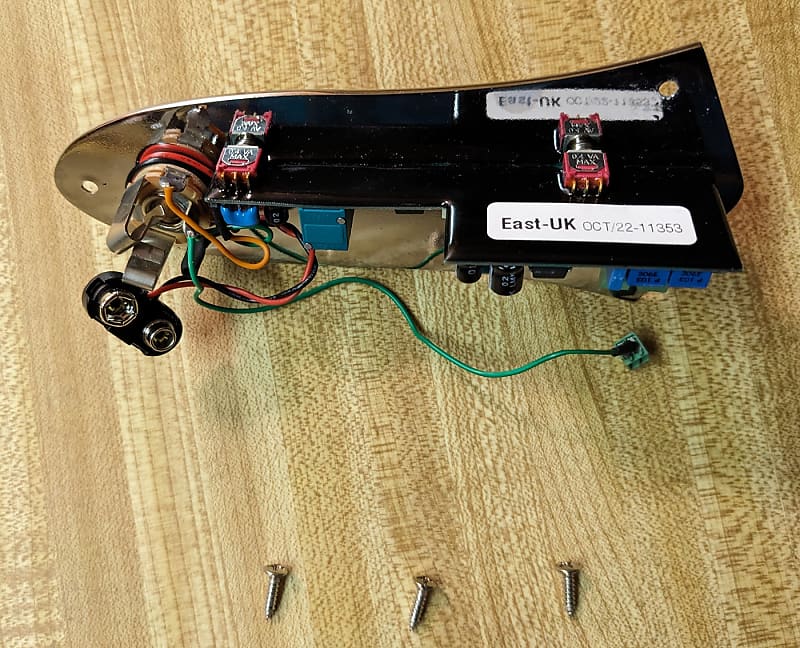 East UK J-Retro 01 Active Fender Jazz Preamp, Solderless | Reverb