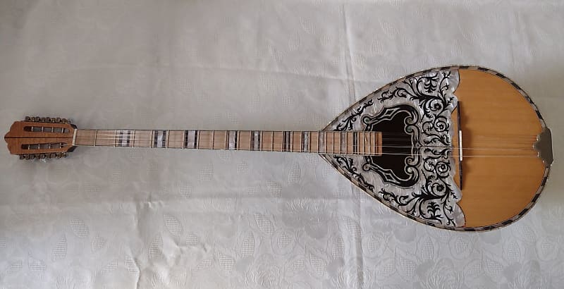 Greek Bouzouki 8 String Reverb