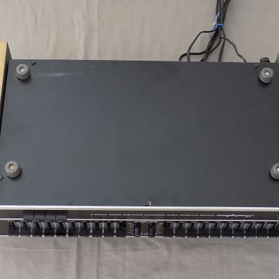 Soundcraftsmen RP-2215-R Equalizer with real wood sides | Reverb