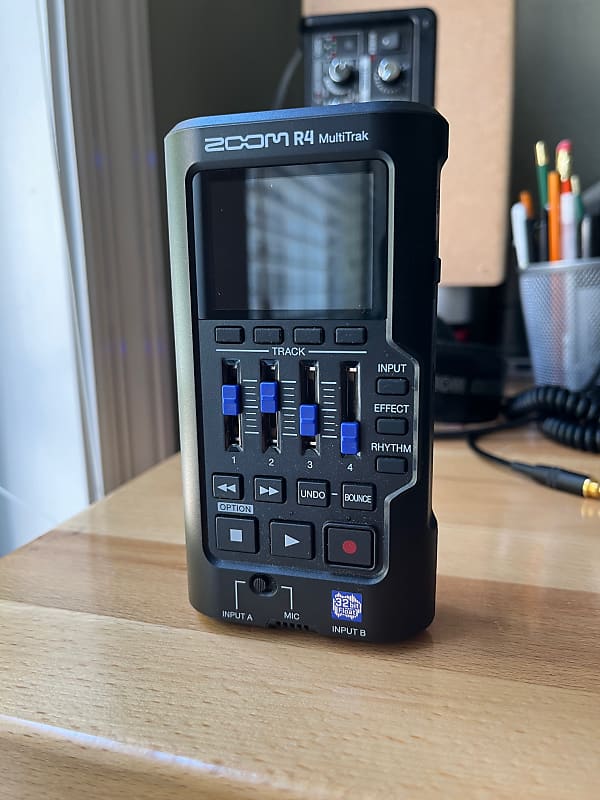 ZOOM R4 Handheld 4-Track Recorder | Reverb