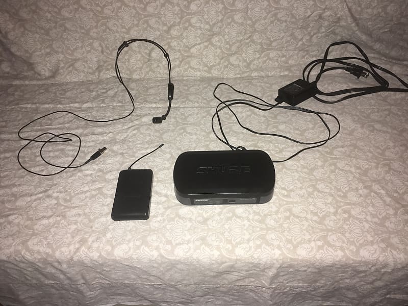 Shure PG4 wireless mic system Black | Reverb