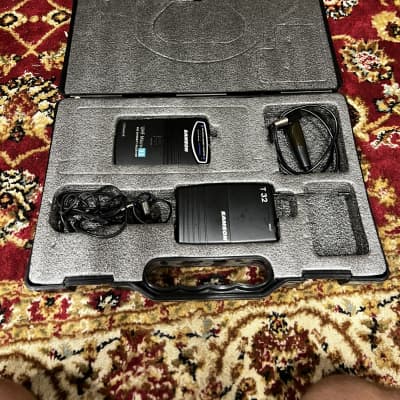 Anchor Audio UHF 6400 Wireless Mic, Receiver andTransmitter | Reverb