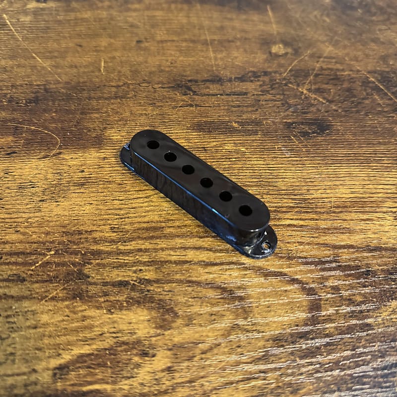 Economy Single Coil Pickup Cover (2000s - Black) | Reverb