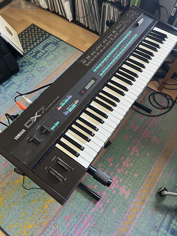 Yamaha DX7 Synthesizer - Black | Reverb