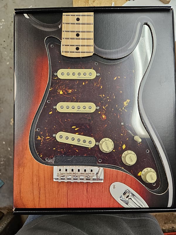 Fender Fender Pre-Wired Strat® Pickguard, Noiseless SSS | Reverb