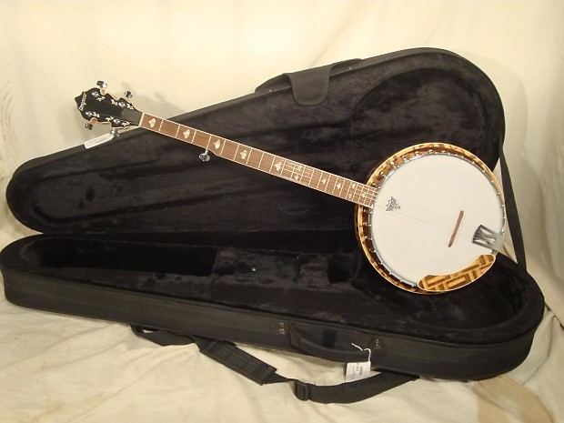 Conqueror Conqueror Banjo with case! Unique wood design | Reverb