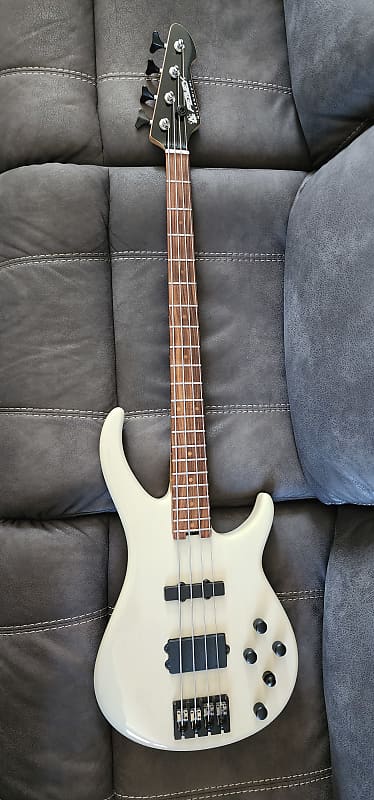 Peavey USA Millennium - 4st Bass with OHSC | Reverb