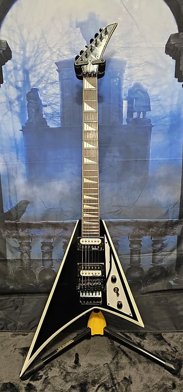Jackson JS Series Rhoads JS32 , Amaranth Fingerboard, | Reverb Canada