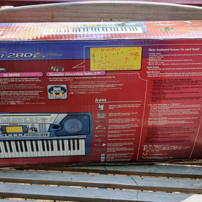 Yamaha PSR-280 Portatone Electronic Keyboard, 61 Keys, 6 | Reverb