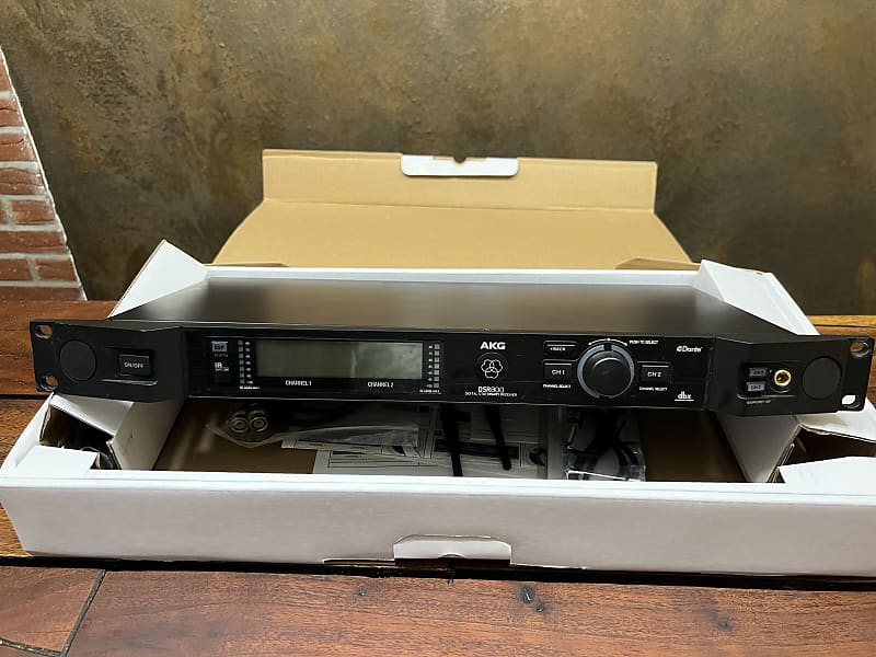 AKG DSR 800 - Digitaler Doppelempfänger Funkstrecke | Reverb