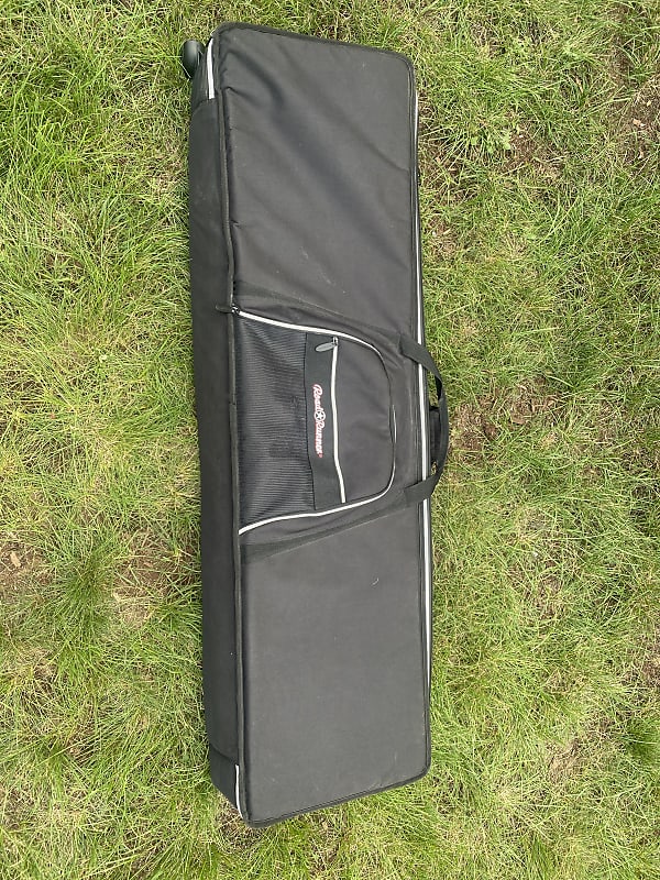 Road Runner 88-key keyboard gig bag w/ wheels | Reverb