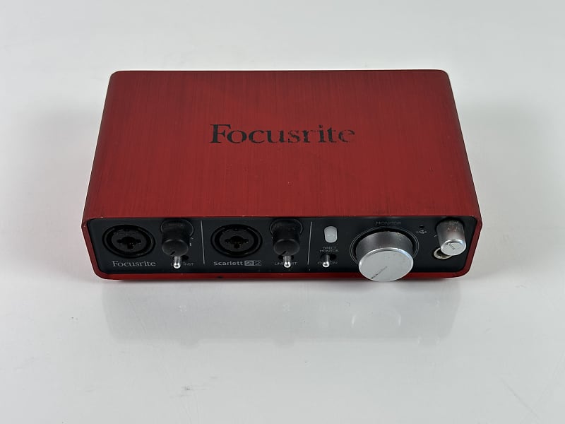 Focusrite Scarlett 2i2 | Reverb UK