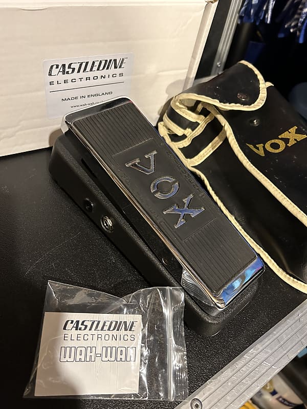 Castledine Wah w/switchable fuzz friendly buffer | Reverb