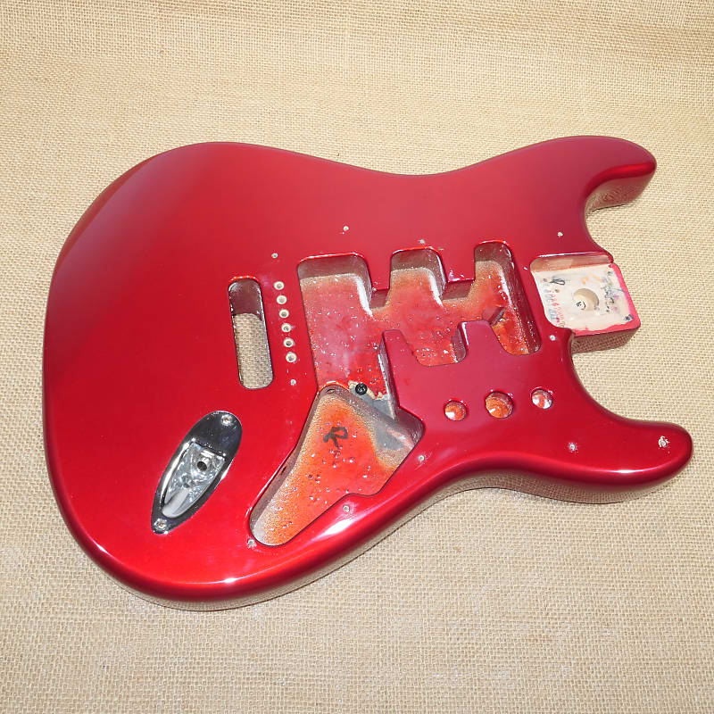 Body Red Metallic, 2000 Fender Stratocaster MIM Mexico- Same | Reverb