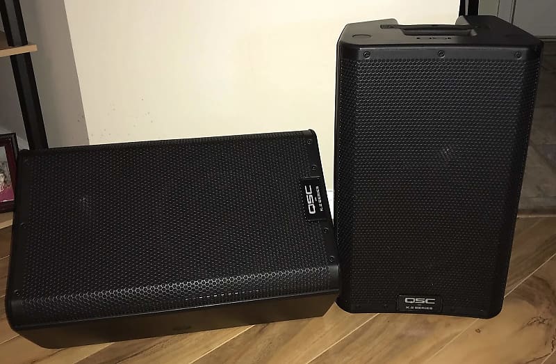 QSC K8.2 Two-Way 8" 2000W Powered Portable PA Speaker with | Reverb