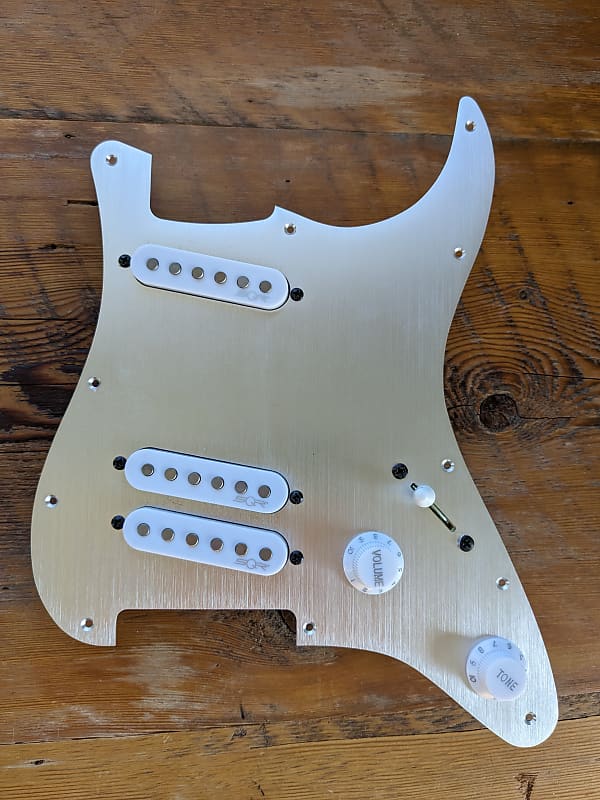 Squier Contemporary Stratocaster Special Loaded Pickguard - | Reverb