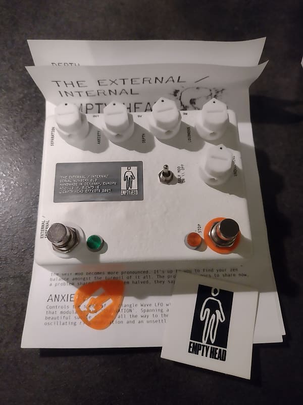 Empty Head Effects External/Internal 2024 - White | Reverb