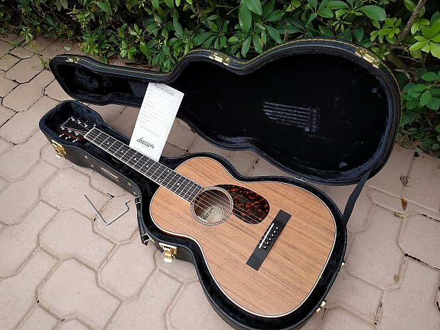 Larrivee P-03 Walnut Parlor Acoustic Guitar 2015 Walnut | Reverb