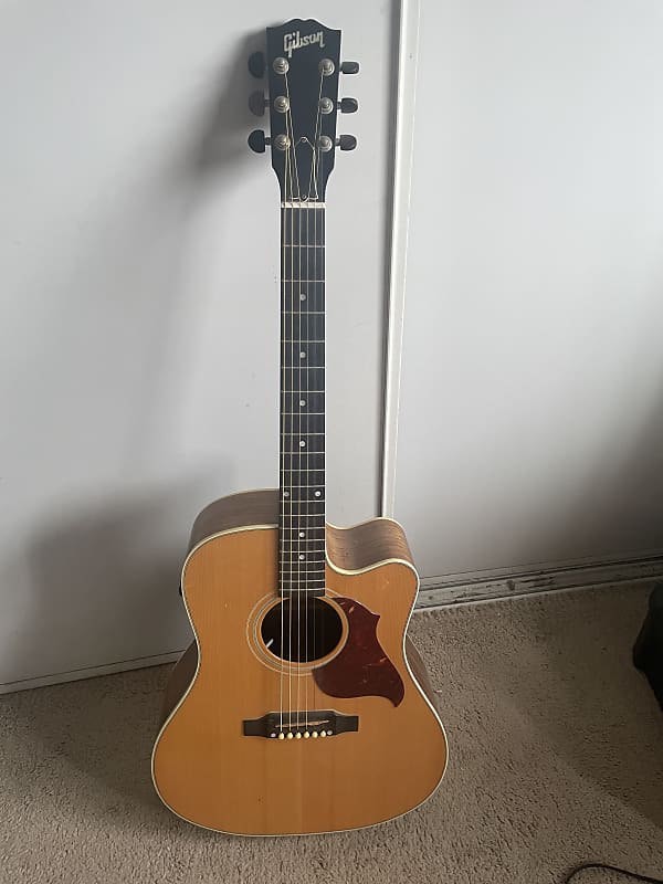 Gibson acoustic | Reverb